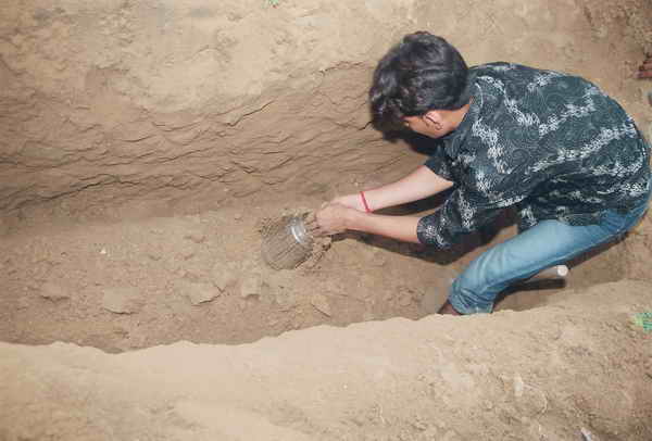 EXHUMATION - MEDICAL AND LEGAL ASPECTS: Undergraduate Section: Anil ...